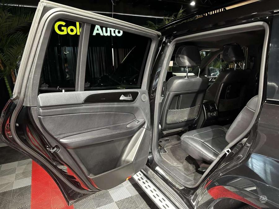 Melns Mercedes-Benz GLS 350 2017 Viļņa, ar dzinēja tilpumu 2.99 L un nobraukumu 132 tūkst. km par 43500 €, foto 15 vietnē AUTOMOTO.COM.LV