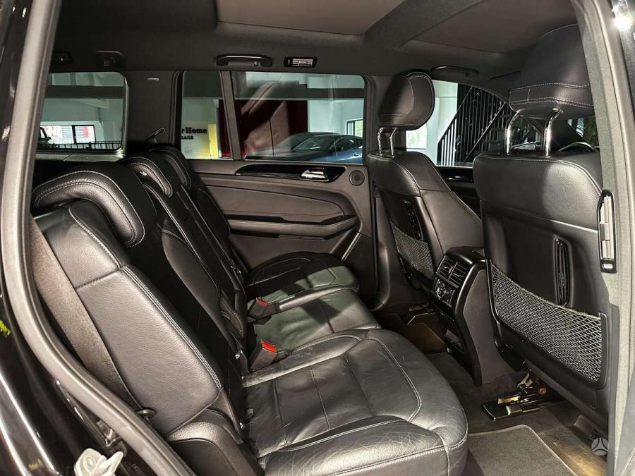 Melns Mercedes-Benz GLS 350 2017 Viļņa, ar dzinēja tilpumu 2.99 L un nobraukumu 132 tūkst. km par 43500 €, foto 18 vietnē AUTOMOTO.COM.LV