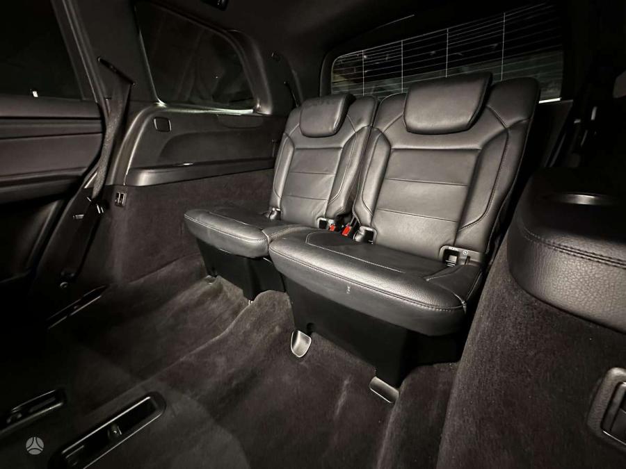 Melns Mercedes-Benz GLS 350 2017 Viļņa, ar dzinēja tilpumu 2.99 L un nobraukumu 132 tūkst. km par 43500 €, foto 21 vietnē AUTOMOTO.COM.LV