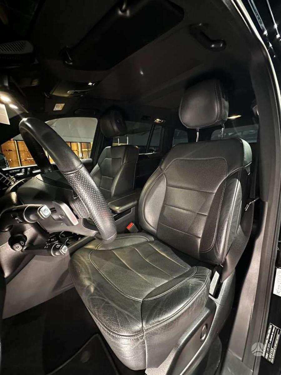 Melns Mercedes-Benz GLS 350 2017 Viļņa, ar dzinēja tilpumu 2.99 L un nobraukumu 132 tūkst. km par 43500 €, foto 24 vietnē AUTOMOTO.COM.LV