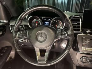 Melns Mercedes-Benz GLS 350 2017 Viļņa, ar dzinēja tilpumu 2.99 L un nobraukumu 132 tūkst. km par 43500 €, foto 26 vietnē AUTOMOTO.COM.LV