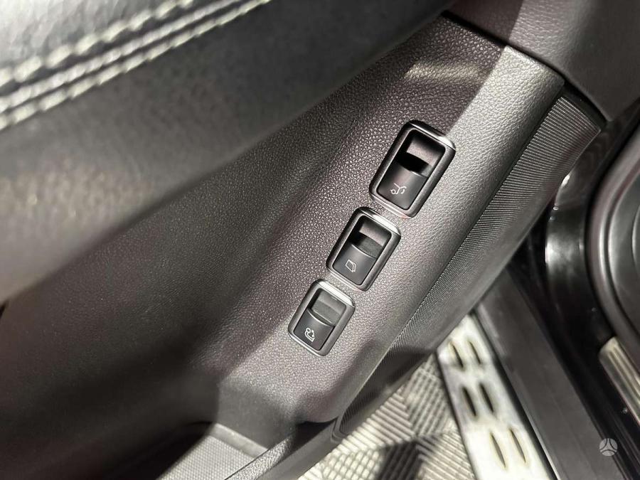Melns Mercedes-Benz GLS 350 2017 Viļņa, ar dzinēja tilpumu 2.99 L un nobraukumu 132 tūkst. km par 43500 €, foto 36 vietnē AUTOMOTO.COM.LV