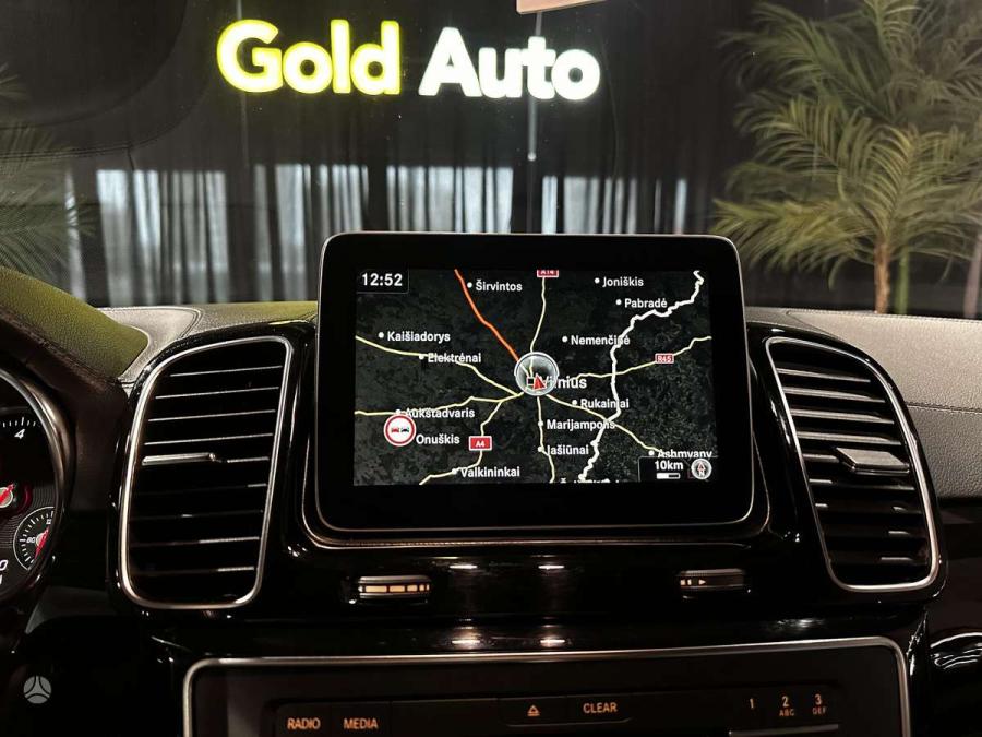 Melns Mercedes-Benz GLS 350 2017 Viļņa, ar dzinēja tilpumu 2.99 L un nobraukumu 132 tūkst. km par 43500 €, foto 39 vietnē AUTOMOTO.COM.LV
