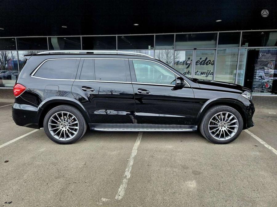 Melns Mercedes-Benz GLS 350 2017 Klaipėda, ar dzinēja tilpumu 2.99 L un nobraukumu 137 tūkst. km par 38000 €, foto 3 vietnē AUTOMOTO.COM.LV