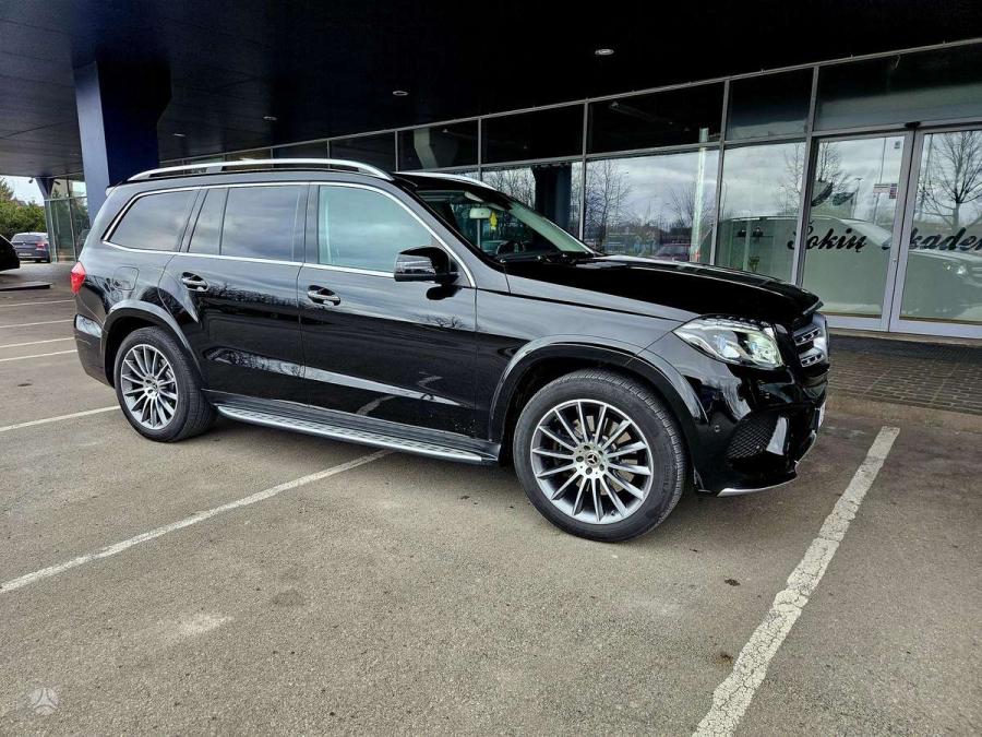 Melns Mercedes-Benz GLS 350 2017 Klaipėda, ar dzinēja tilpumu 2.99 L un nobraukumu 137 tūkst. km par 38000 €, foto 4 vietnē AUTOMOTO.COM.LV