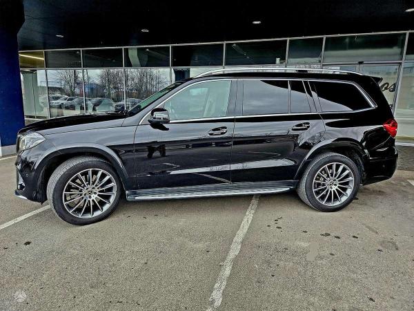 Black Mercedes-Benz GLS 350 2017 in Klaipeda, with an engine capacity of 2.99 L and mileage of 137 thousand km for 38000 €, photo 7 on AUTOMOTO.COM.LV