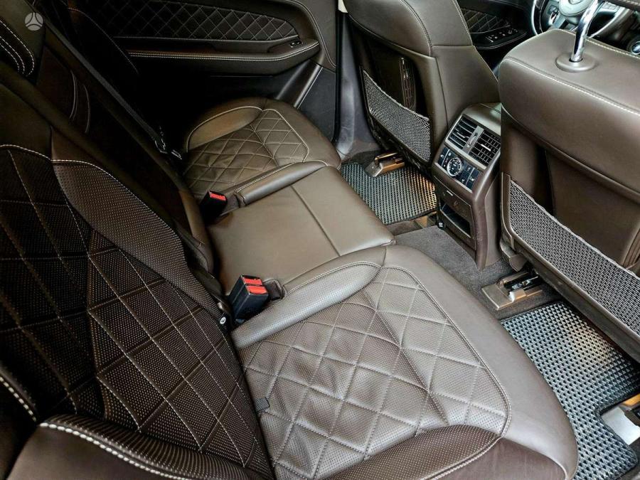 Melns Mercedes-Benz GLS 350 2017 Klaipėda, ar dzinēja tilpumu 2.99 L un nobraukumu 137 tūkst. km par 38000 €, foto 12 vietnē AUTOMOTO.COM.LV
