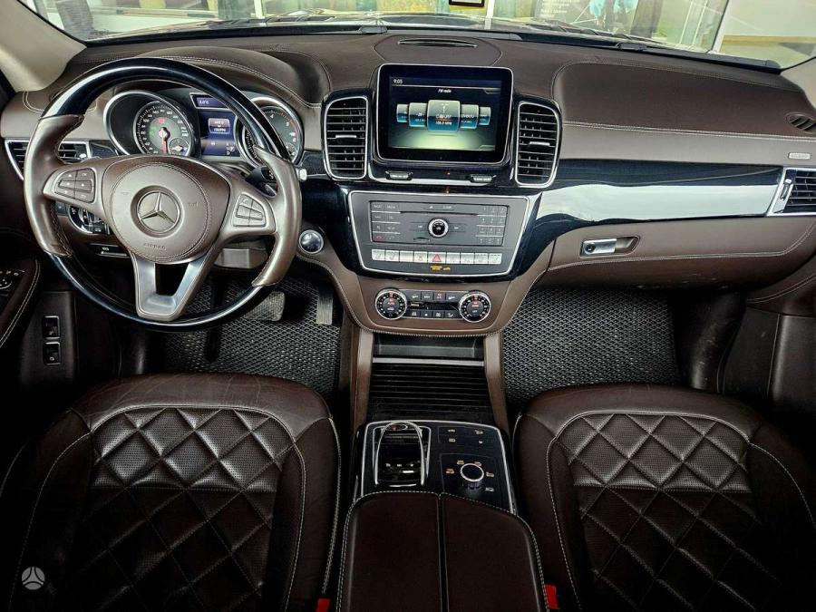 Melns Mercedes-Benz GLS 350 2017 Klaipėda, ar dzinēja tilpumu 2.99 L un nobraukumu 137 tūkst. km par 38000 €, foto 14 vietnē AUTOMOTO.COM.LV