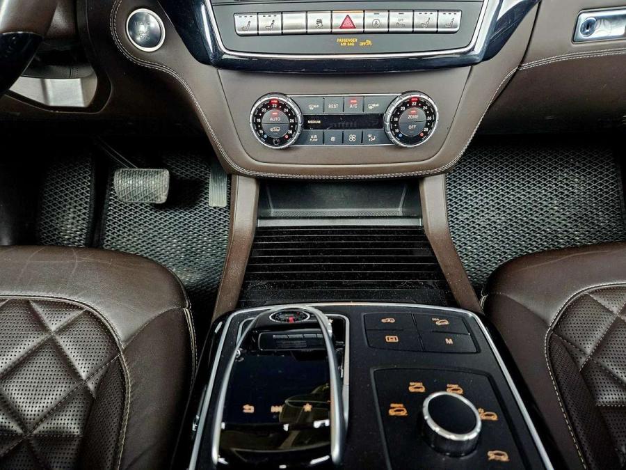 Melns Mercedes-Benz GLS 350 2017 Klaipėda, ar dzinēja tilpumu 2.99 L un nobraukumu 137 tūkst. km par 38000 €, foto 15 vietnē AUTOMOTO.COM.LV