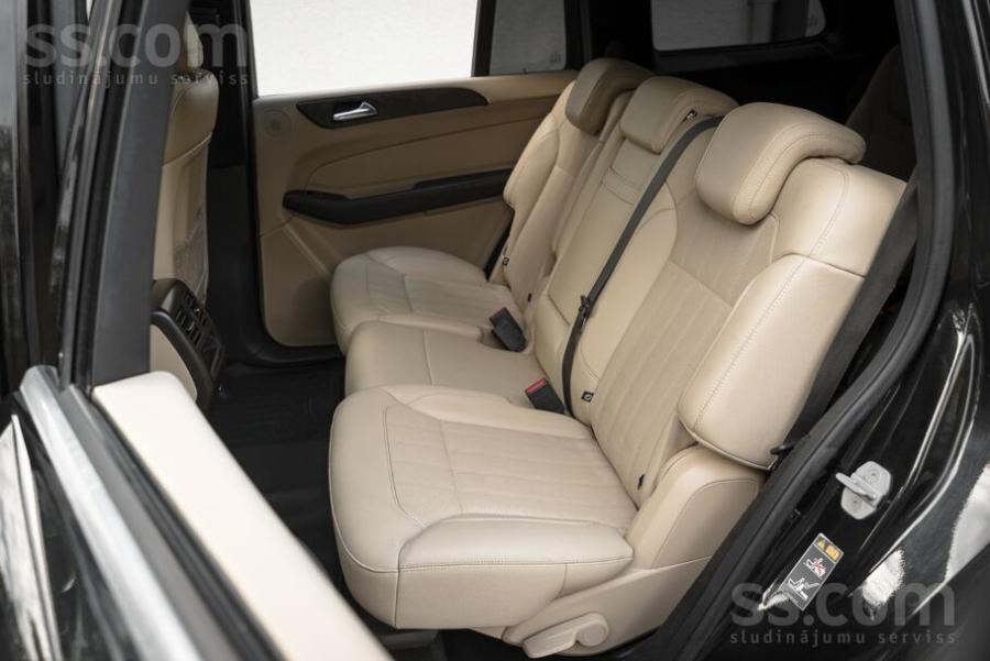 Melns Mercedes-Benz GLS 350 2017 Rīga, ar dzinēja tilpumu 3.00 L un nobraukumu 264 tūkst. km par 29500 €, foto 15 vietnē AUTOMOTO.COM.LV