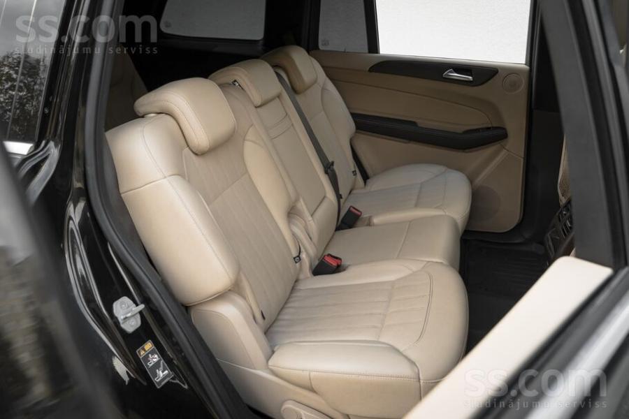 Melns Mercedes-Benz GLS 350 2017 Rīga, ar dzinēja tilpumu 3.00 L un nobraukumu 264 tūkst. km par 29500 €, foto 16 vietnē AUTOMOTO.COM.LV