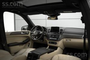 Melns Mercedes-Benz GLS 350 2017 Rīga, ar dzinēja tilpumu 3.00 L un nobraukumu 264 tūkst. km par 29500 €, foto 18 vietnē AUTOMOTO.COM.LV