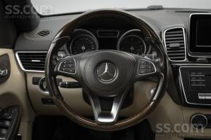 Melns Mercedes-Benz GLS 350 2017 Rīga, ar dzinēja tilpumu 3.00 L un nobraukumu 264 tūkst. km par 29500 €, foto 20 vietnē AUTOMOTO.COM.LV