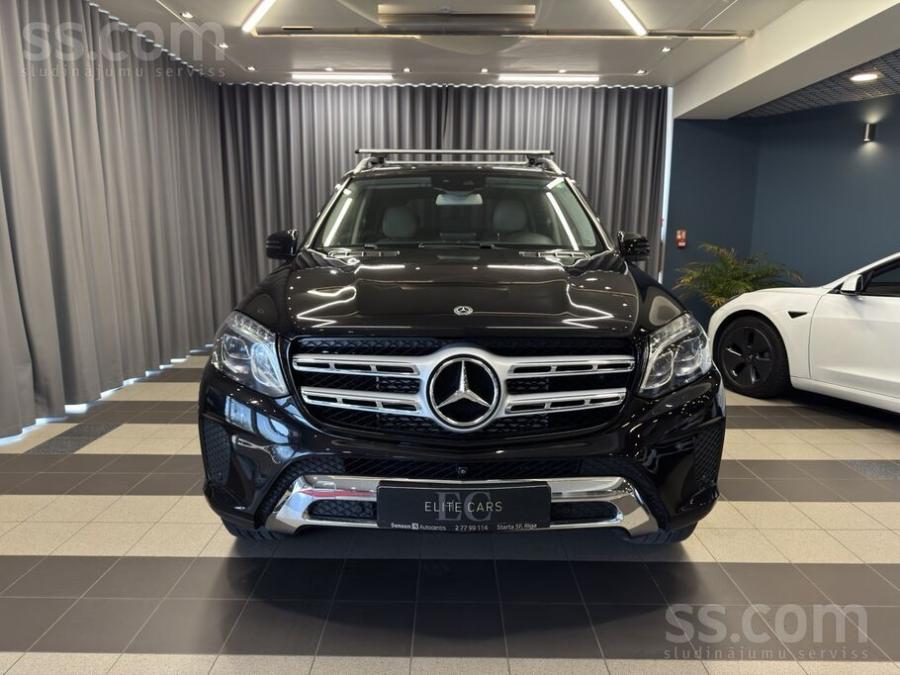 Black Mercedes-Benz GLS 350 2018 in Riga, with an engine capacity of 3.00 L and mileage of 265 thousand km for 30900 €, photo 2 on AUTOMOTO.COM.LV
