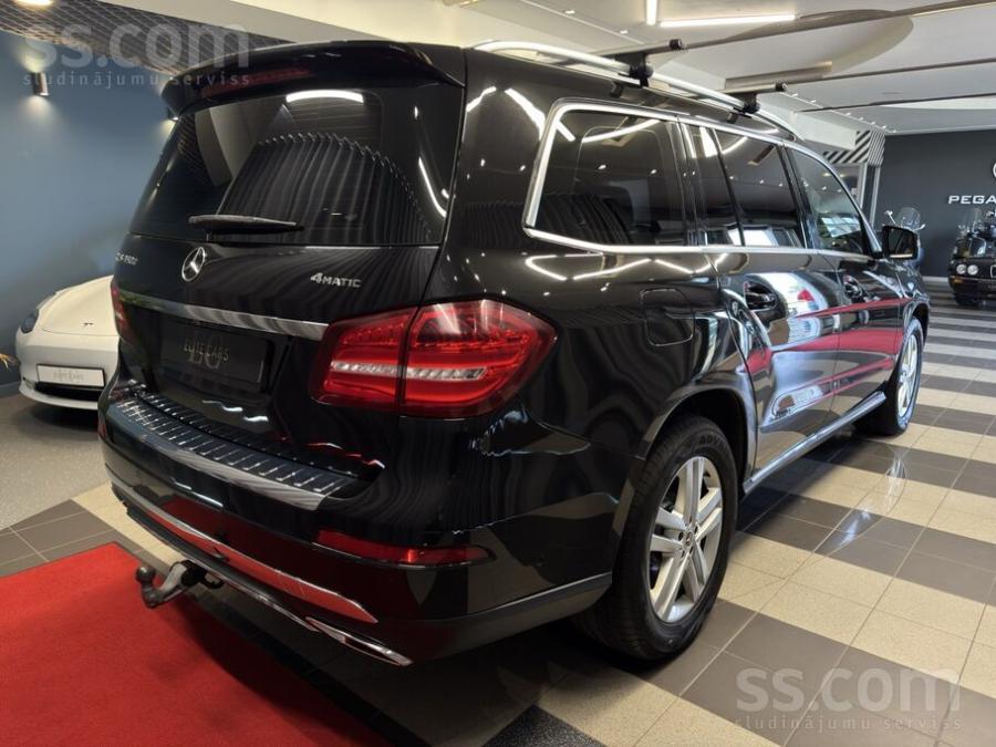 Black Mercedes-Benz GLS 350 2018 in Riga, with an engine capacity of 3.00 L and mileage of 265 thousand km for 30900 €, photo 5 on AUTOMOTO.COM.LV