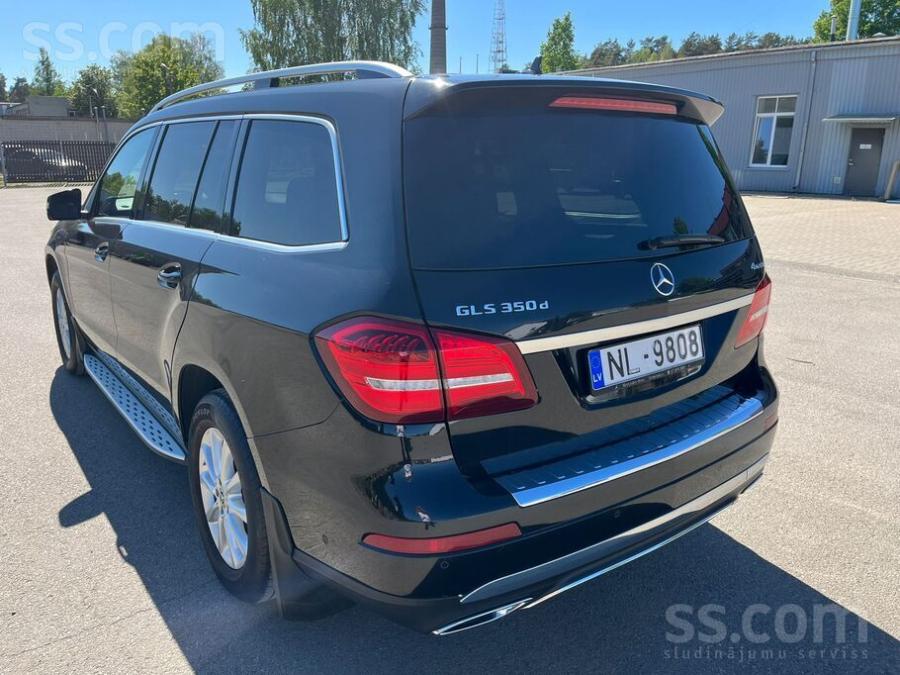 Melns Mercedes-Benz GLS 350 2018 Valmiera, ar dzinēja tilpumu 3.00 L un nobraukumu 444 tūkst. km par 24900 €, foto 3 vietnē AUTOMOTO.COM.LV