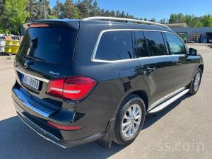 Melns Mercedes-Benz GLS 350 2018 Valmiera, ar dzinēja tilpumu 3.00 L un nobraukumu 444 tūkst. km par 24900 €, foto 4 vietnē AUTOMOTO.COM.LV