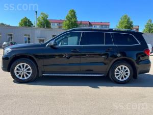 Melns Mercedes-Benz GLS 350 2018 Valmiera, ar dzinēja tilpumu 3.00 L un nobraukumu 444 tūkst. km par 24900 €, foto 5 vietnē AUTOMOTO.COM.LV