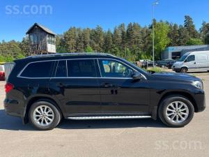 Melns Mercedes-Benz GLS 350 2018 Valmiera, ar dzinēja tilpumu 3.00 L un nobraukumu 444 tūkst. km par 24900 €, foto 6 vietnē AUTOMOTO.COM.LV