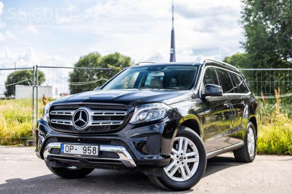 Black Mercedes-Benz GLS 350 2018 in Riga, with an engine capacity of 3.00 L and mileage of 280 thousand km for 28490 €, photo 1 on AUTOMOTO.COM.LV