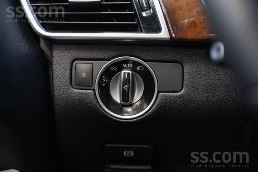 Melns Mercedes-Benz GLS 350 2018 Rīga, ar dzinēja tilpumu 3.00 L un nobraukumu 280 tūkst. km par 28490 €, foto 16 vietnē AUTOMOTO.COM.LV