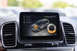 Melns Mercedes-Benz GLS 350 2018 Rīga, ar dzinēja tilpumu 3.00 L un nobraukumu 280 tūkst. km par 28490 €, foto 24 vietnē AUTOMOTO.COM.LV