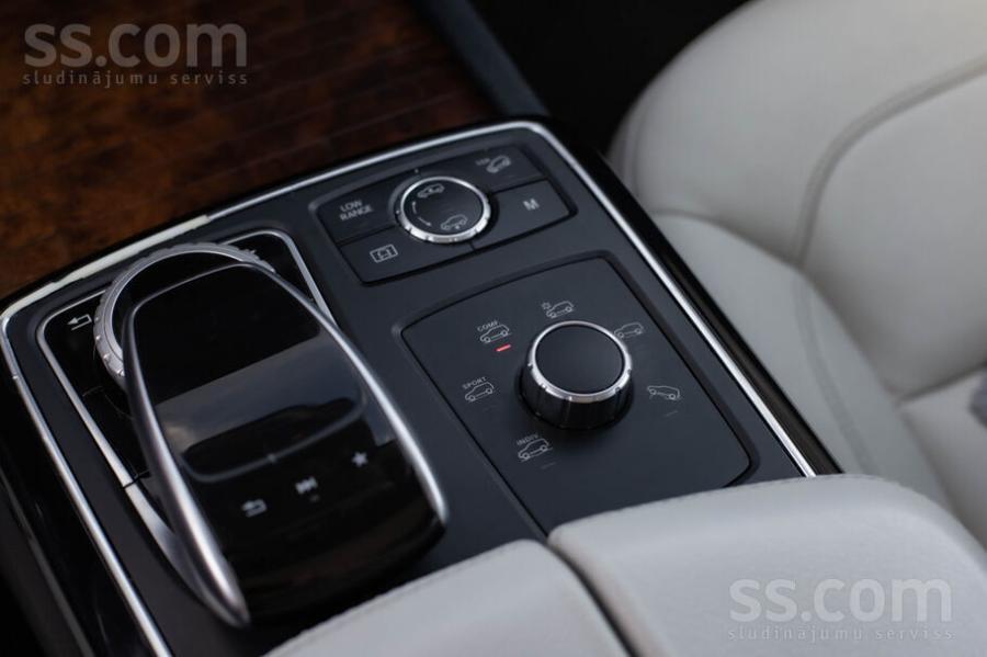 Melns Mercedes-Benz GLS 350 2018 Rīga, ar dzinēja tilpumu 3.00 L un nobraukumu 280 tūkst. km par 28490 €, foto 27 vietnē AUTOMOTO.COM.LV