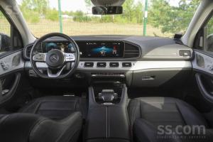 Melns Mercedes-Benz GLS 350 2020 Rīga, ar dzinēja tilpumu 3.00 L un nobraukumu 186 tūkst. km par 59000 €, foto 18 vietnē AUTOMOTO.COM.LV