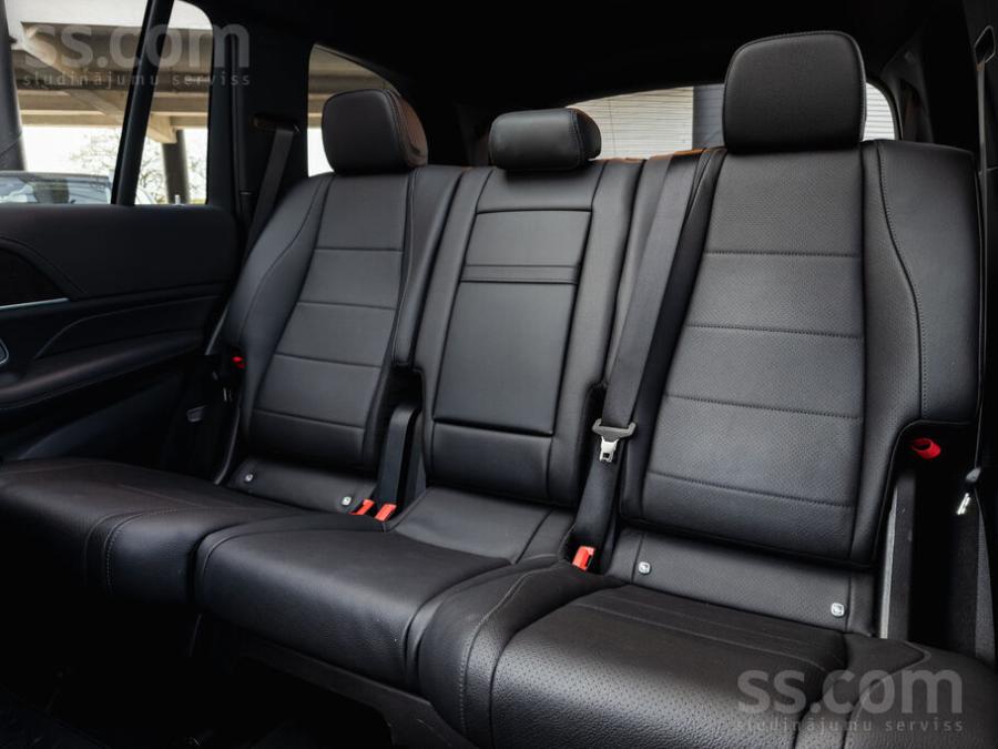 Black Mercedes-Benz GLS 350 2021 in Riga, with an engine capacity of 3.00 L and mileage of 69 thousand km for 41000 €, photo 18 on AUTOMOTO.COM.LV