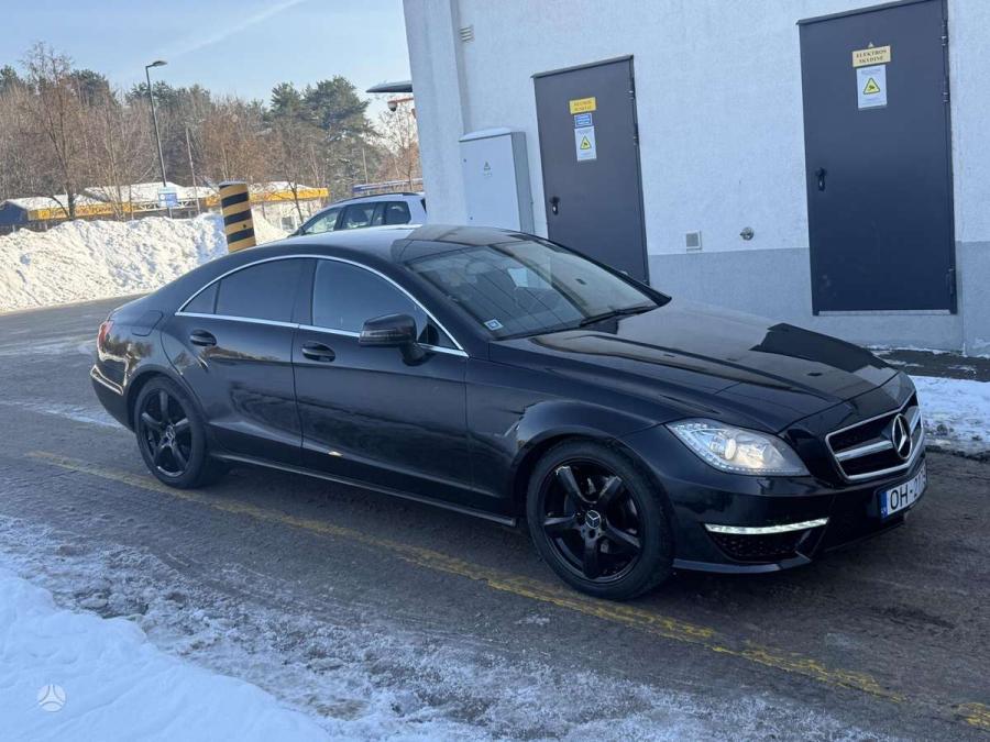 Black Mercedes-Benz GLS 350 2012 in Vilnius, with an engine capacity of 3.50 L and mileage of 280 thousand km for 11500 €, photo 6 on AUTOMOTO.COM.LV