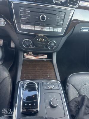 Mercedes-Benz GLS 350 2017 in Kaisiadorys, with an engine capacity of 3.00 L and mileage of 225 thousand km for 42500 €, photo 9 on AUTOMOTO.COM.LV