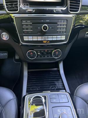 Pelēks Mercedes-Benz GLS 350 2016 Jūrmala, ar dzinēja tilpumu 3.00 L un nobraukumu 160 tūkst. km par 39500 €, foto 11 vietnē AUTOMOTO.COM.LV