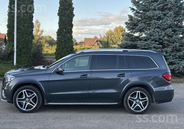 Мерседес ГЛС 350 2016 в Рига на AUTOMOTO.COM.LV Серый Мерседес ГЛС 350 2016 в Рига, объемом двигателя 3.00 л и пробегом 132 тыс. км за 44450 €, фото 4 на AUTOMOTO.COM.LV