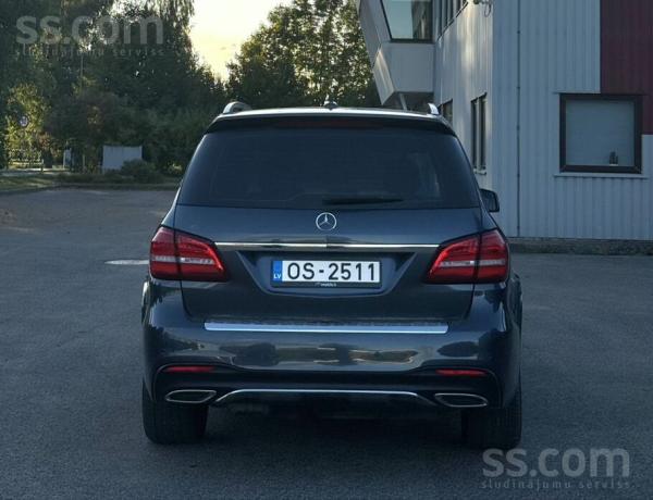 Мерседес ГЛС 350 2016 в Рига на AUTOMOTO.COM.LV Серый Мерседес ГЛС 350 2016 в Рига, объемом двигателя 3.00 л и пробегом 132 тыс. км за 44450 €, фото 6 на AUTOMOTO.COM.LV