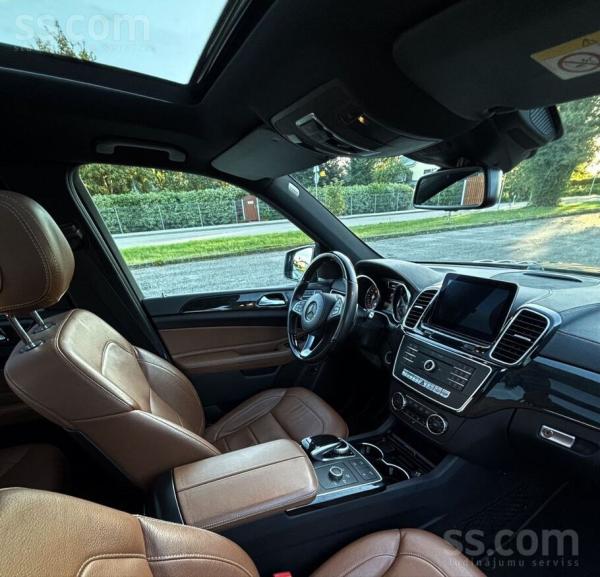 Мерседес ГЛС 350 2016 в Рига на AUTOMOTO.COM.LV Серый Мерседес ГЛС 350 2016 в Рига, объемом двигателя 3.00 л и пробегом 132 тыс. км за 44450 €, фото 10 на AUTOMOTO.COM.LV