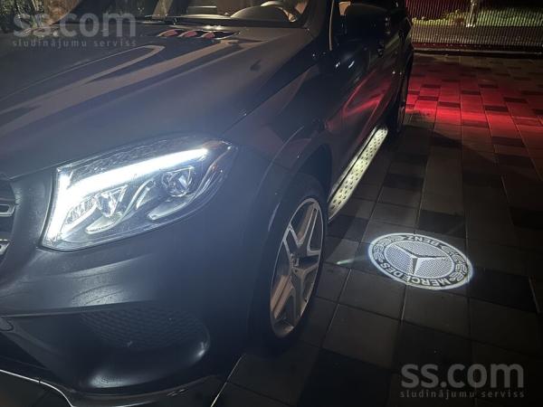 Мерседес ГЛС 350 2016 в Рига на AUTOMOTO.COM.LV Серый Мерседес ГЛС 350 2016 в Рига, объемом двигателя 3.00 л и пробегом 143 тыс. км за 37000 €, фото 5 на AUTOMOTO.COM.LV