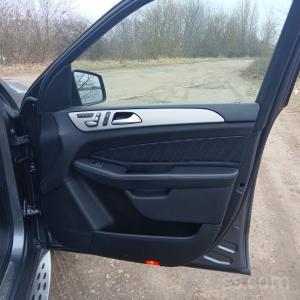 Pelēks Mercedes-Benz GLS 350 2017 Rīga, ar dzinēja tilpumu 3.00 L un nobraukumu 246 tūkst. km par 34600 €, foto 18 vietnē AUTOMOTO.COM.LV