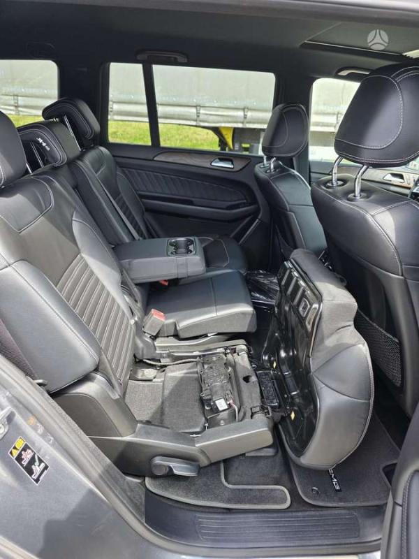 Grey Mercedes-Benz GLS 350 2018 in Klaipeda, with an engine capacity of 2.99 L and mileage of 259 thousand km for 29500 €, photo 10 on AUTOMOTO.COM.LV