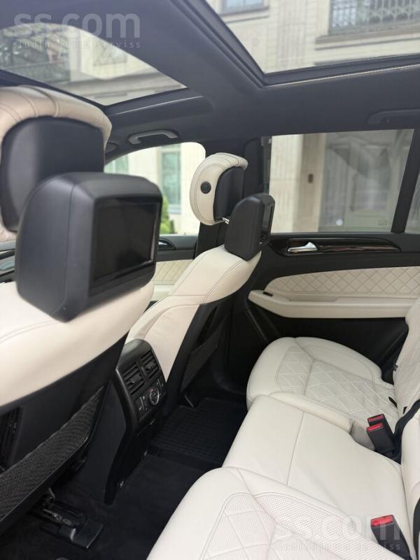 Mercedes-Benz GLS 350 2016 Jūrmala vietnē Sarkans Mercedes-Benz GLS 350 2016 Jūrmala, ar dzinēja tilpumu 3.00 L un nobraukumu 299 tūkst. km par 26500 €, foto 11 vietnē AUTOMOTO.COM.LV