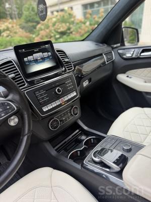 Sarkans Mercedes-Benz GLS 350 2016 Jūrmala, ar dzinēja tilpumu 3.00 L un nobraukumu 299 tūkst. km par 26500 €, foto 16 vietnē AUTOMOTO.COM.LV