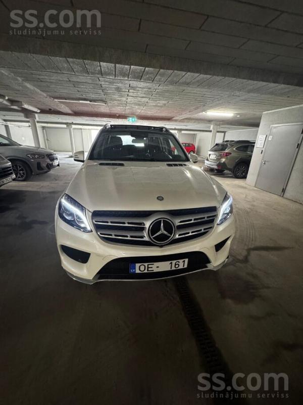 White Mercedes-Benz GLS 350 2017 in Riga, with an engine capacity of 3.00 L and mileage of 266 thousand km for 35200 €, photo 2 on AUTOMOTO.COM.LV