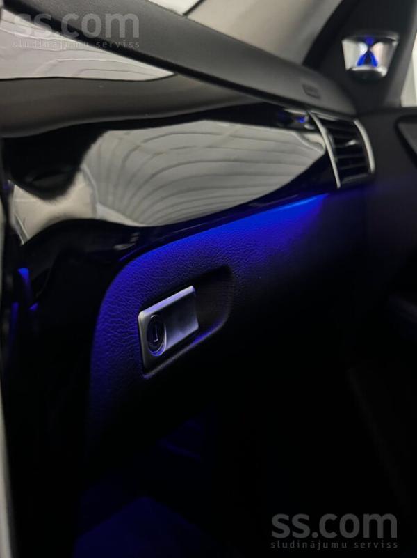 White Mercedes-Benz GLS 350 2017 in Riga, with an engine capacity of 3.00 L and mileage of 266 thousand km for 35200 €, photo 3 on AUTOMOTO.COM.LV