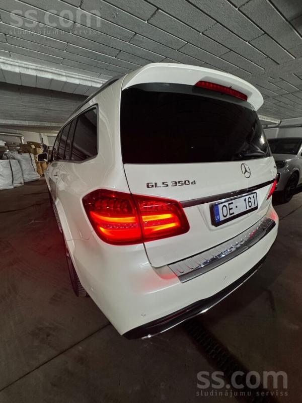 White Mercedes-Benz GLS 350 2017 in Riga, with an engine capacity of 3.00 L and mileage of 266 thousand km for 35200 €, photo 6 on AUTOMOTO.COM.LV