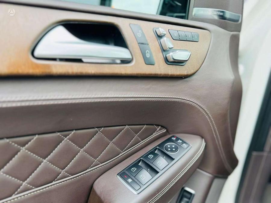 Balts Mercedes-Benz GLS 350 2018 Šauļi, ar dzinēja tilpumu 2.99 L un nobraukumu 202 tūkst. km par 38499 €, foto 24 vietnē AUTOMOTO.COM.LV