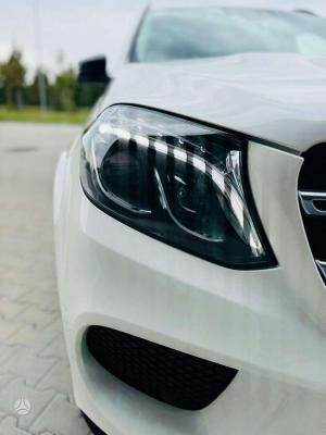 Balts Mercedes-Benz GLS 350 2018 Šauļi, ar dzinēja tilpumu 2.99 L un nobraukumu 202 tūkst. km par 38499 €, foto 29 vietnē AUTOMOTO.COM.LV