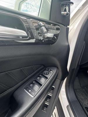 Balts Mercedes-Benz GLS 350 2017 Rīga, ar dzinēja tilpumu 3.00 L un nobraukumu 282 tūkst. km par 32000 €, foto 13 vietnē AUTOMOTO.COM.LV