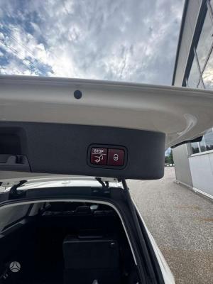 Balts Mercedes-Benz GLS 350 2017 Rīga, ar dzinēja tilpumu 3.00 L un nobraukumu 282 tūkst. km par 32000 €, foto 24 vietnē AUTOMOTO.COM.LV