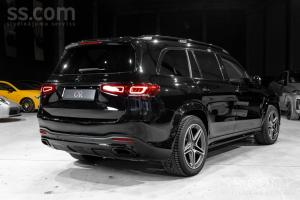 Black Mercedes-Benz GLS 400 2020 in Riga, with an engine capacity of 3.00 L and mileage of 72 thousand km for 69900 €, photo 4 on AUTOMOTO.COM.LV