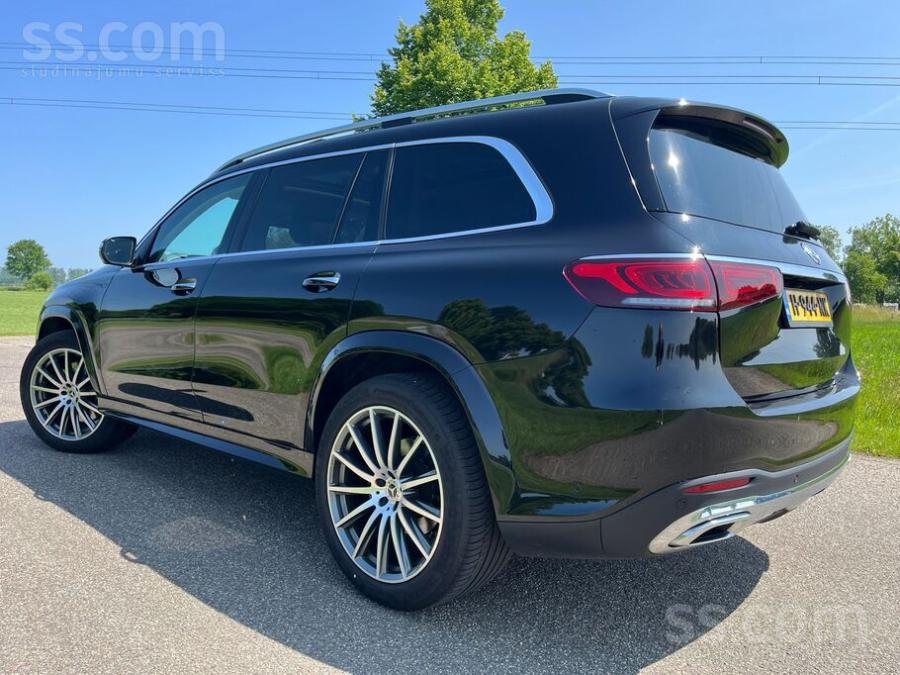 Melns Mercedes-Benz GLS 400 2020 Tukums, ar dzinēja tilpumu 3.00 L un nobraukumu 200 tūkst. km par 55500 €, foto 3 vietnē AUTOMOTO.COM.LV