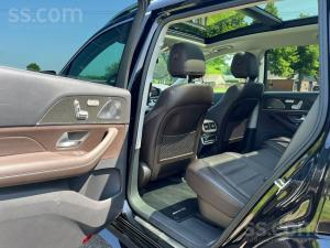 Melns Mercedes-Benz GLS 400 2020 Tukums, ar dzinēja tilpumu 3.00 L un nobraukumu 200 tūkst. km par 55500 €, foto 6 vietnē AUTOMOTO.COM.LV